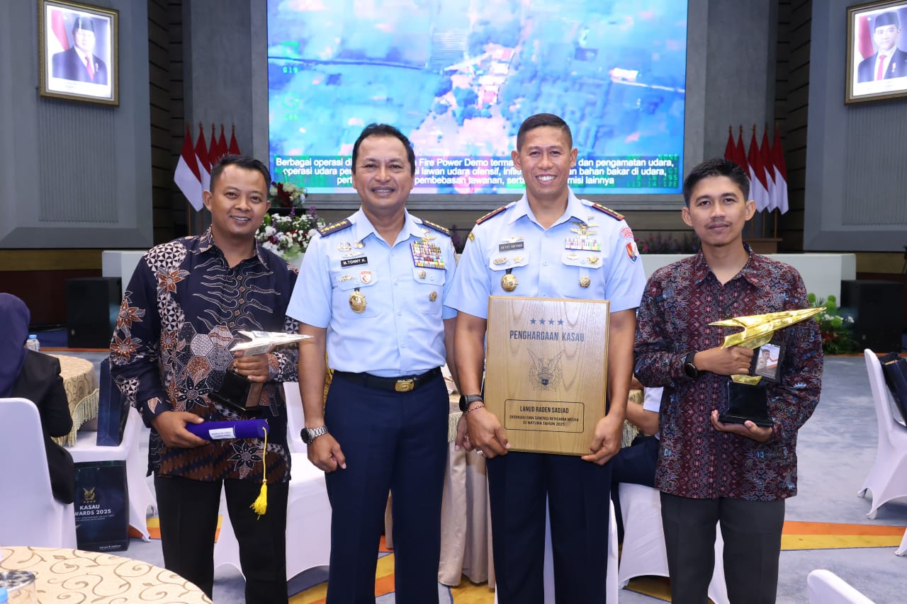 Apresiasi Kasau untuk Danlanud RSA dan Media Natuna dalam Kasau Awards 2025 – Marwah Kepri
